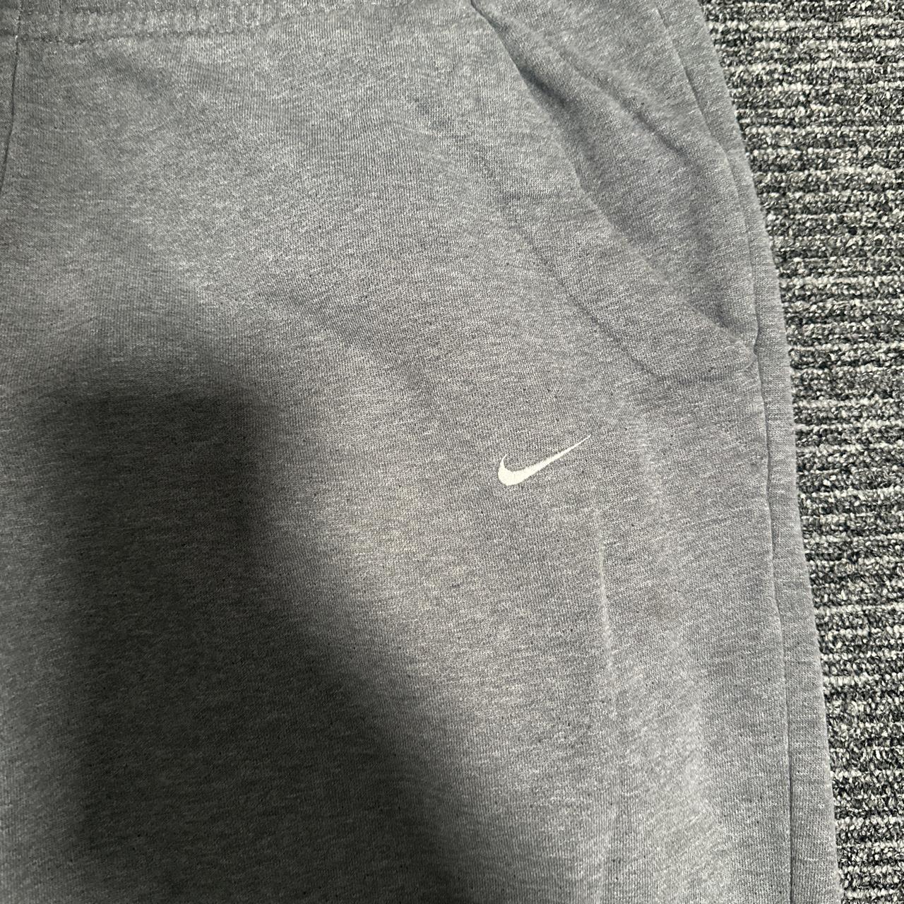 Grey nike pants - Depop