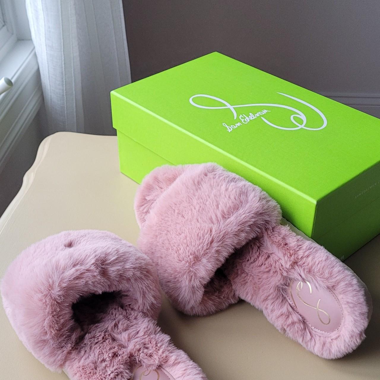 Super soft slippers. Beautiful shade of rose. No tag... - Depop