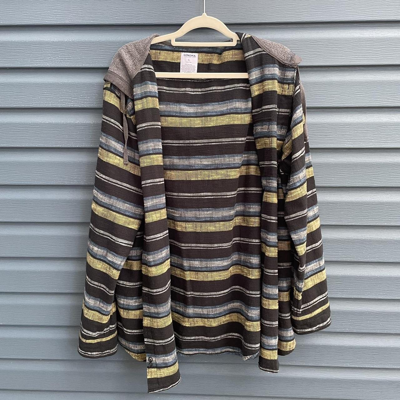 Zippy hooded jacket stylish pattern - Depop