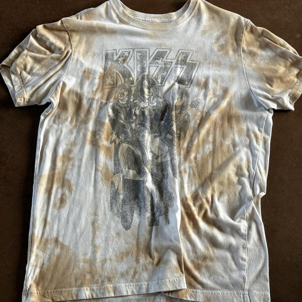 Kiss Hot Topic shirt. Great condition. Size Large. | Depop