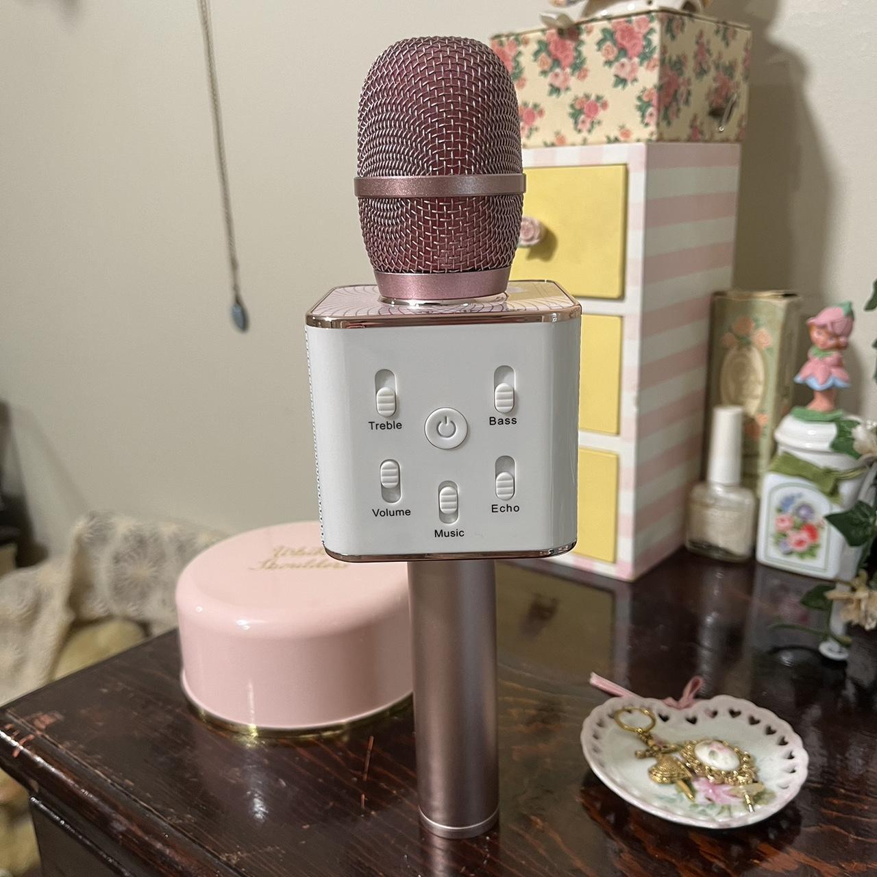 𝐇𝐞𝐥𝐥𝐨 𝐊𝐢𝐭𝐭𝐲 𝐛𝐥𝐮𝐞𝐭𝐨𝐨𝐭𝐡 𝐤𝐚𝐫𝐚𝐨𝐤𝐞 𝐦𝐢𝐜𝐫𝐨𝐩𝐡𝐨𝐧𝐞 🎤 💕 𝐈𝐧... - Depop