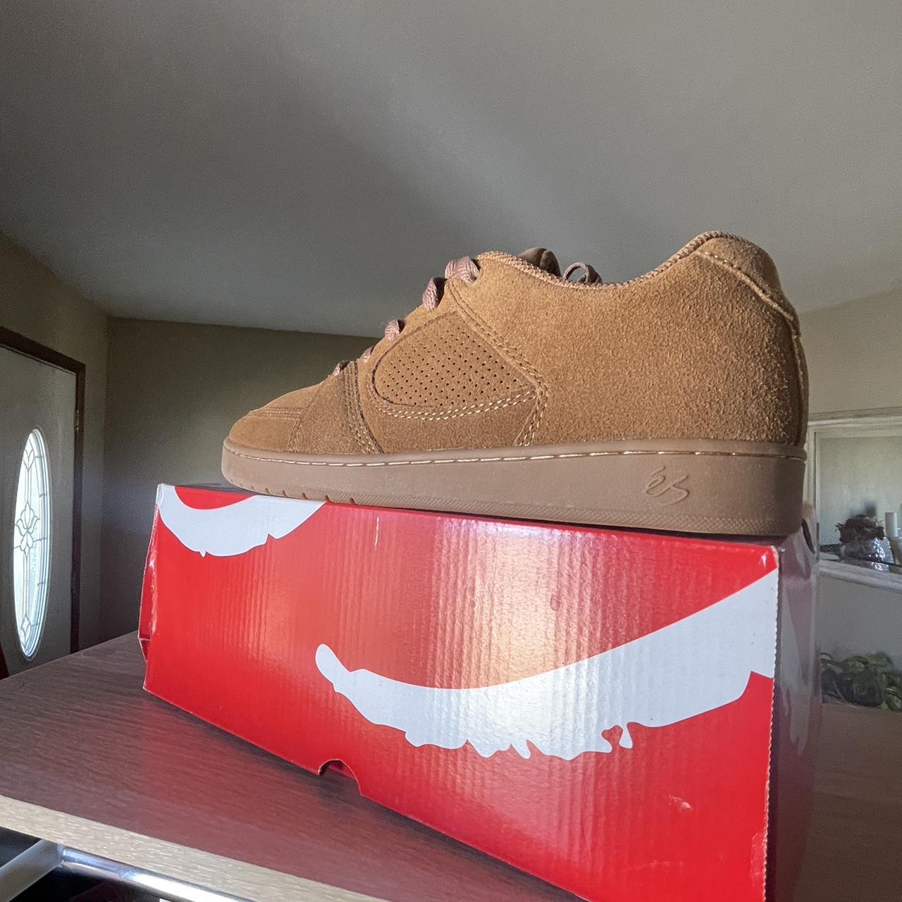 - es Accel Slim - Only tried on, excellent... - Depop