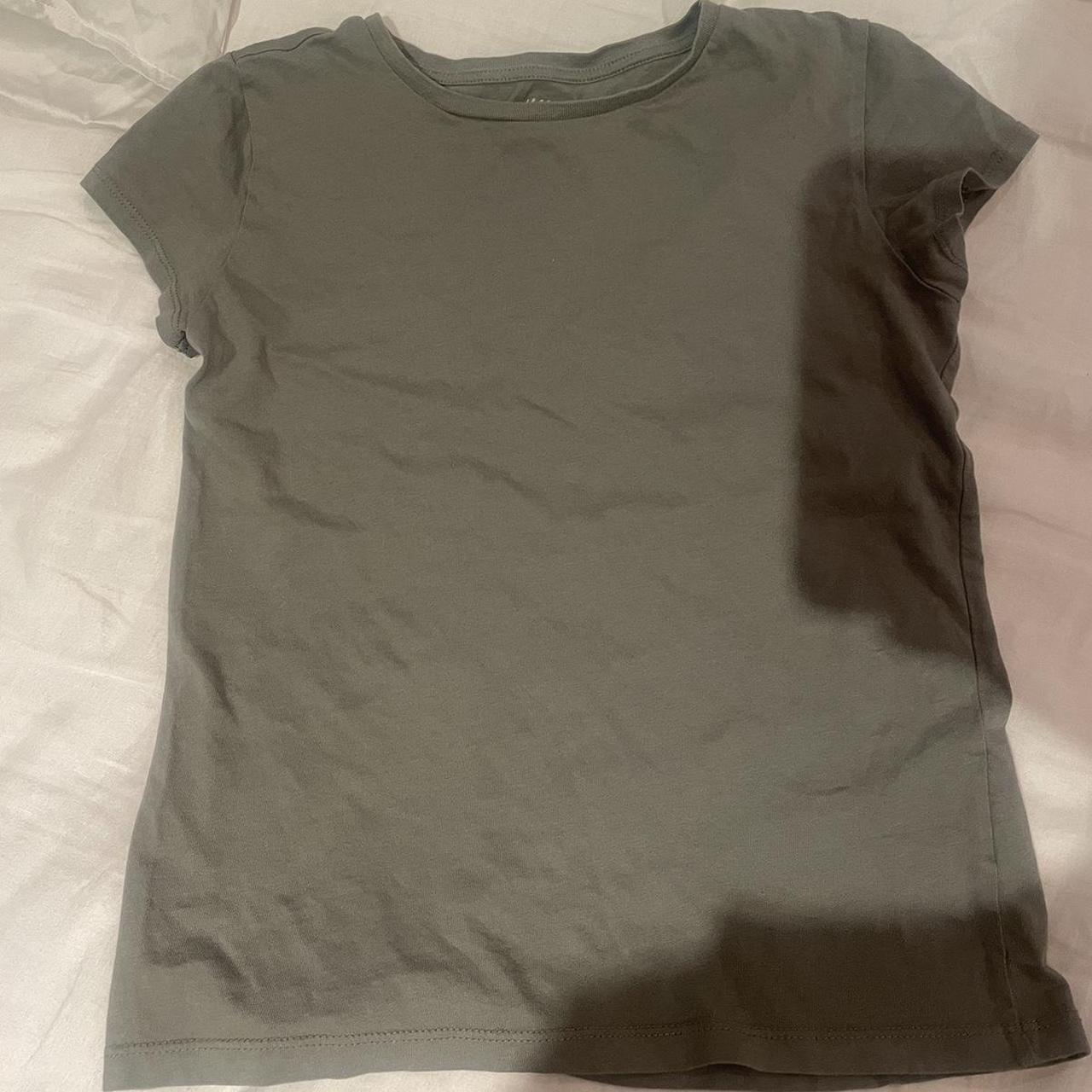 super cute and soft h and m kids basic tee - fits... | Depop