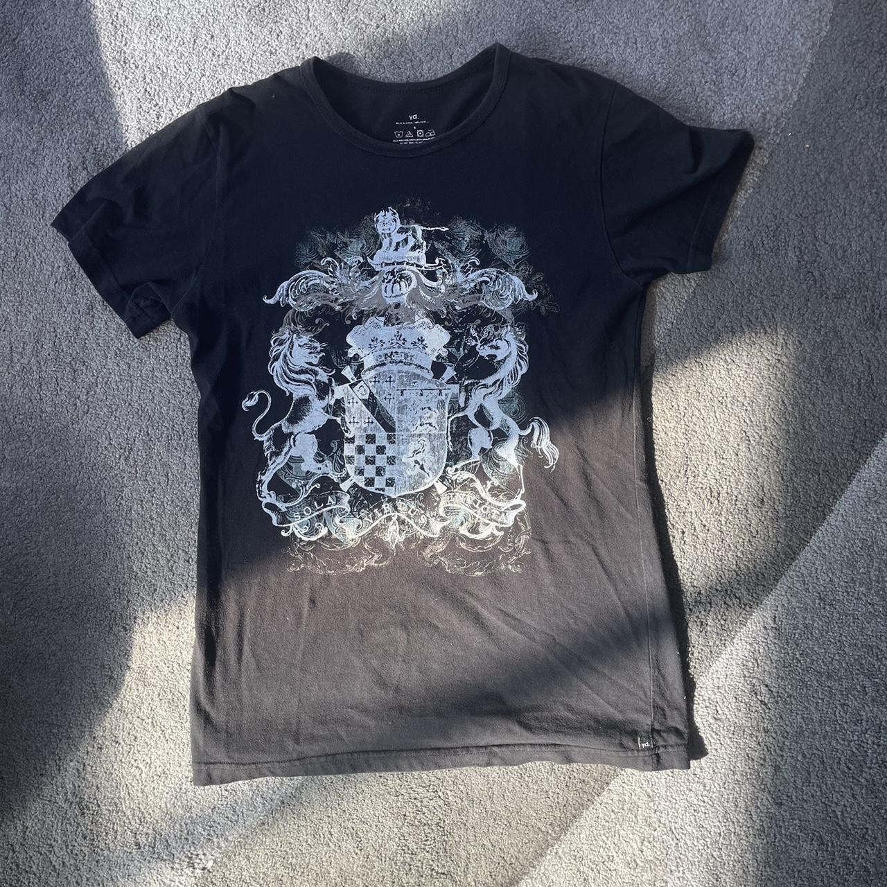 Vintage y2k graphic tee Very cool graphic... - Depop