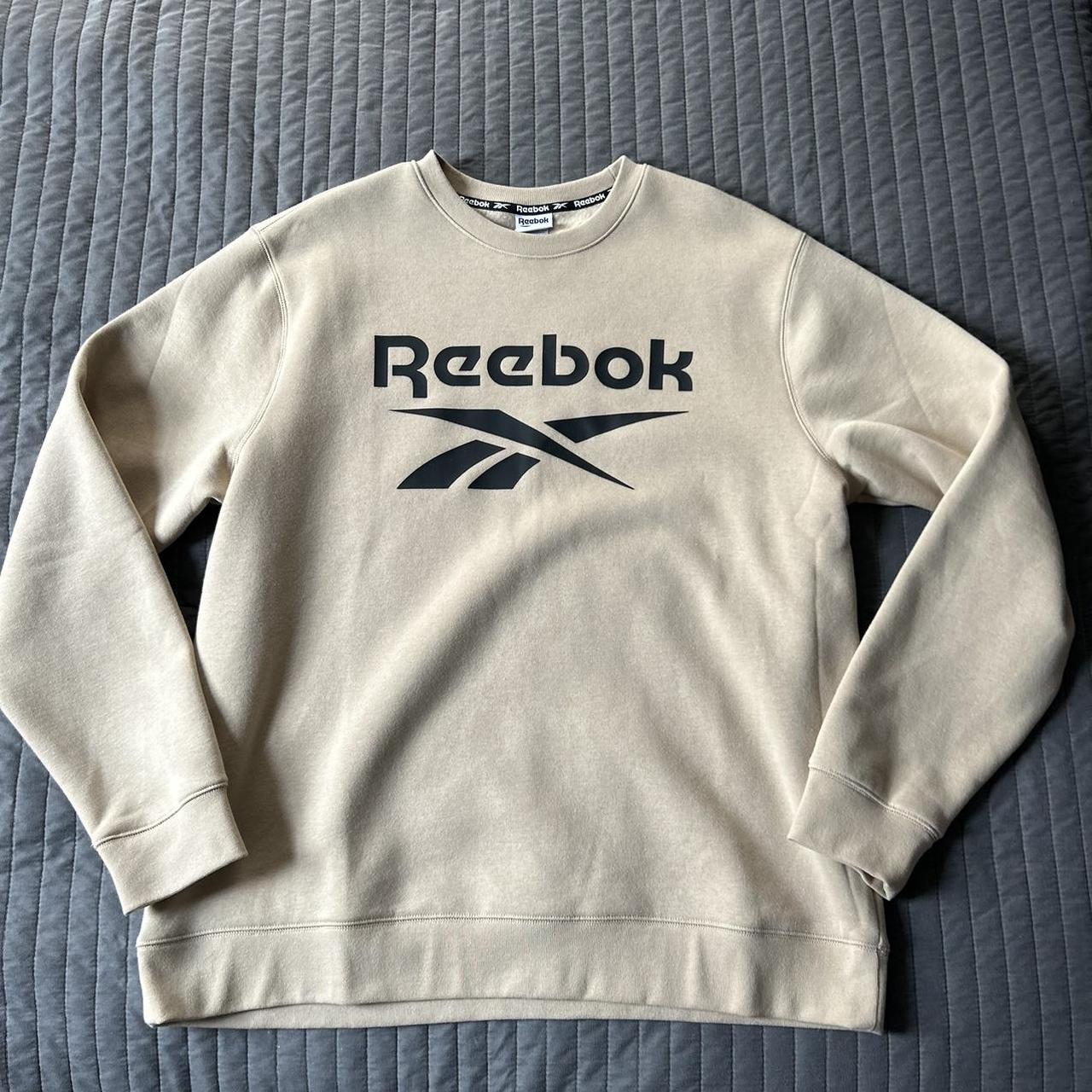 Men’s Reebok crew neck size XL - Depop