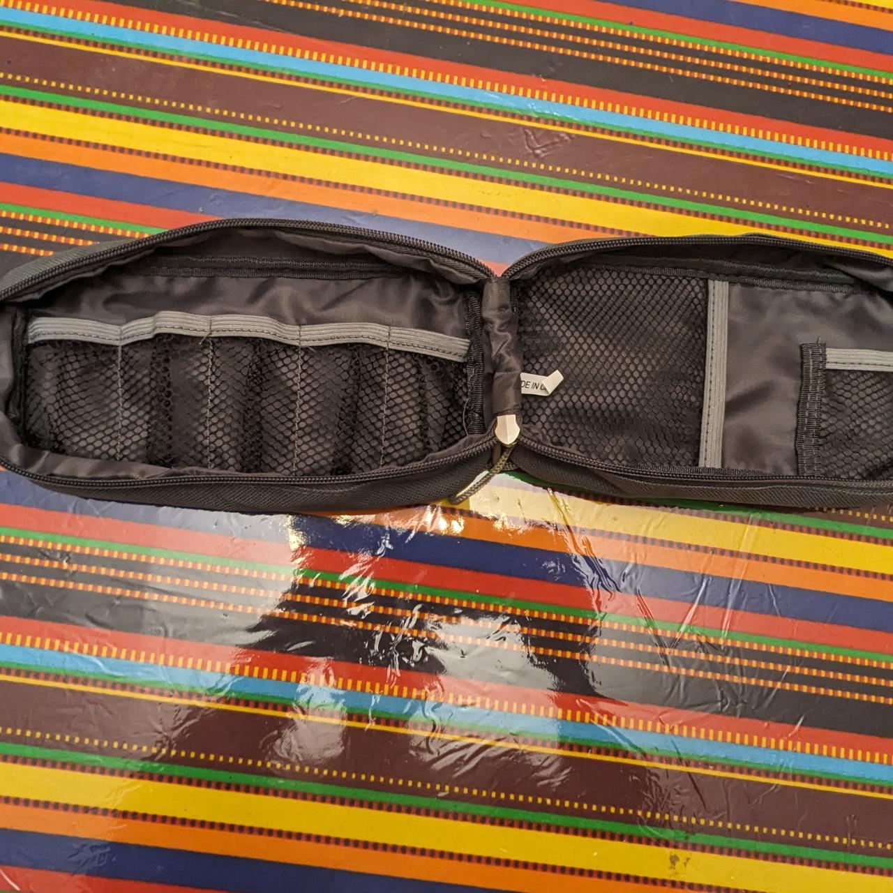 Young Living oil bag holds 4-6 oils and other... - Depop