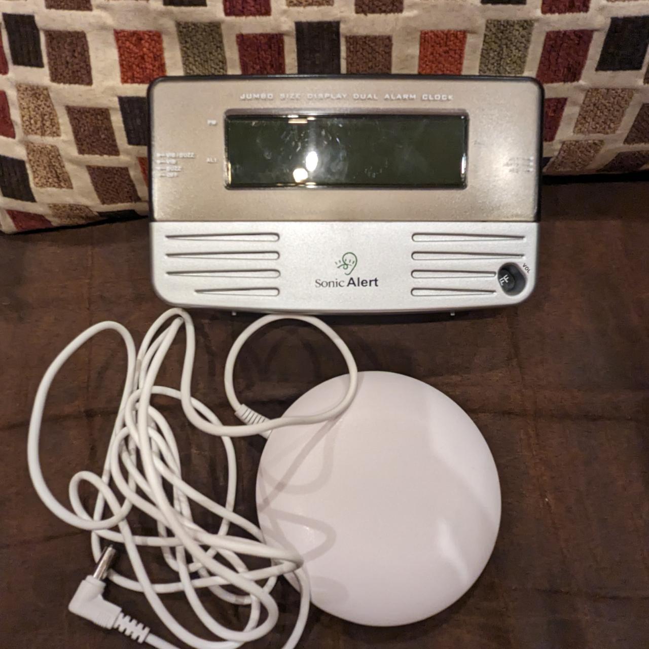 Sonic Alert Alarm Clock has a vibration device to go... - Depop