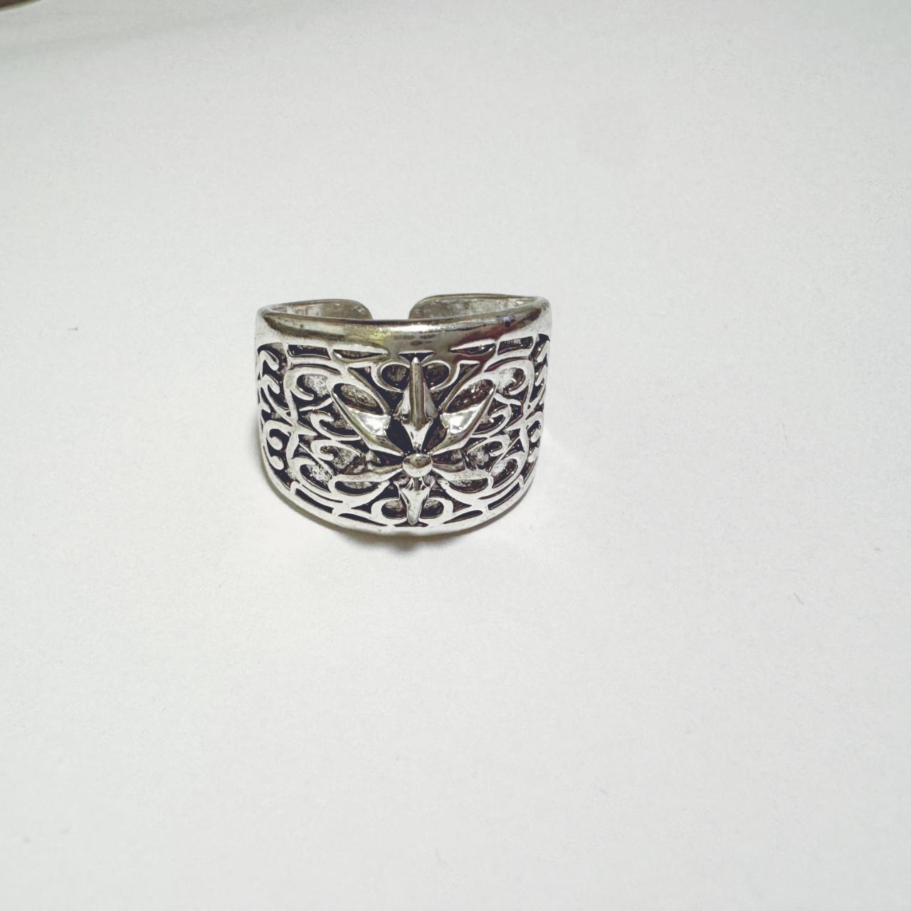 Silver Luck Symbol Ring This can fit any finger... - Depop