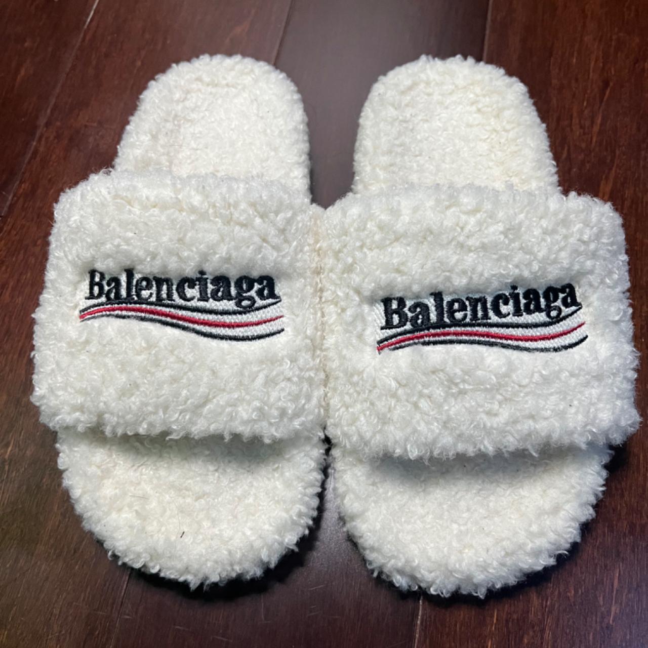 Balenciaga Fuzzy / Fur Slippers, Size 8.5 men’s, no... - Depop