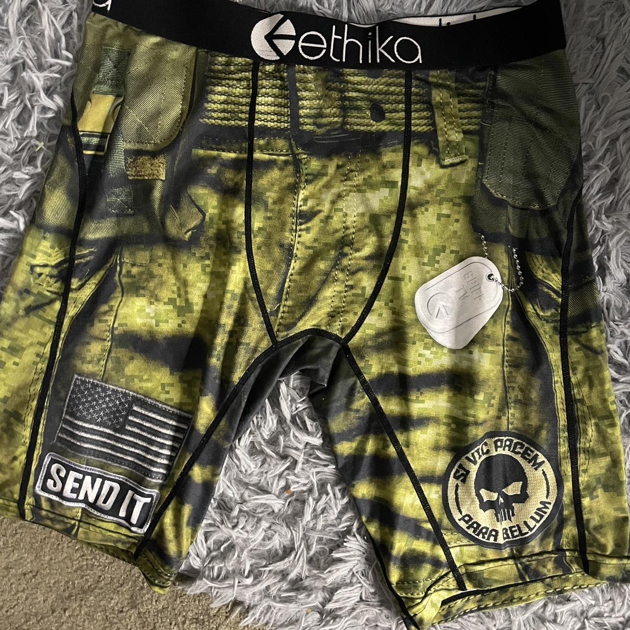Medium ethikas Army - Depop