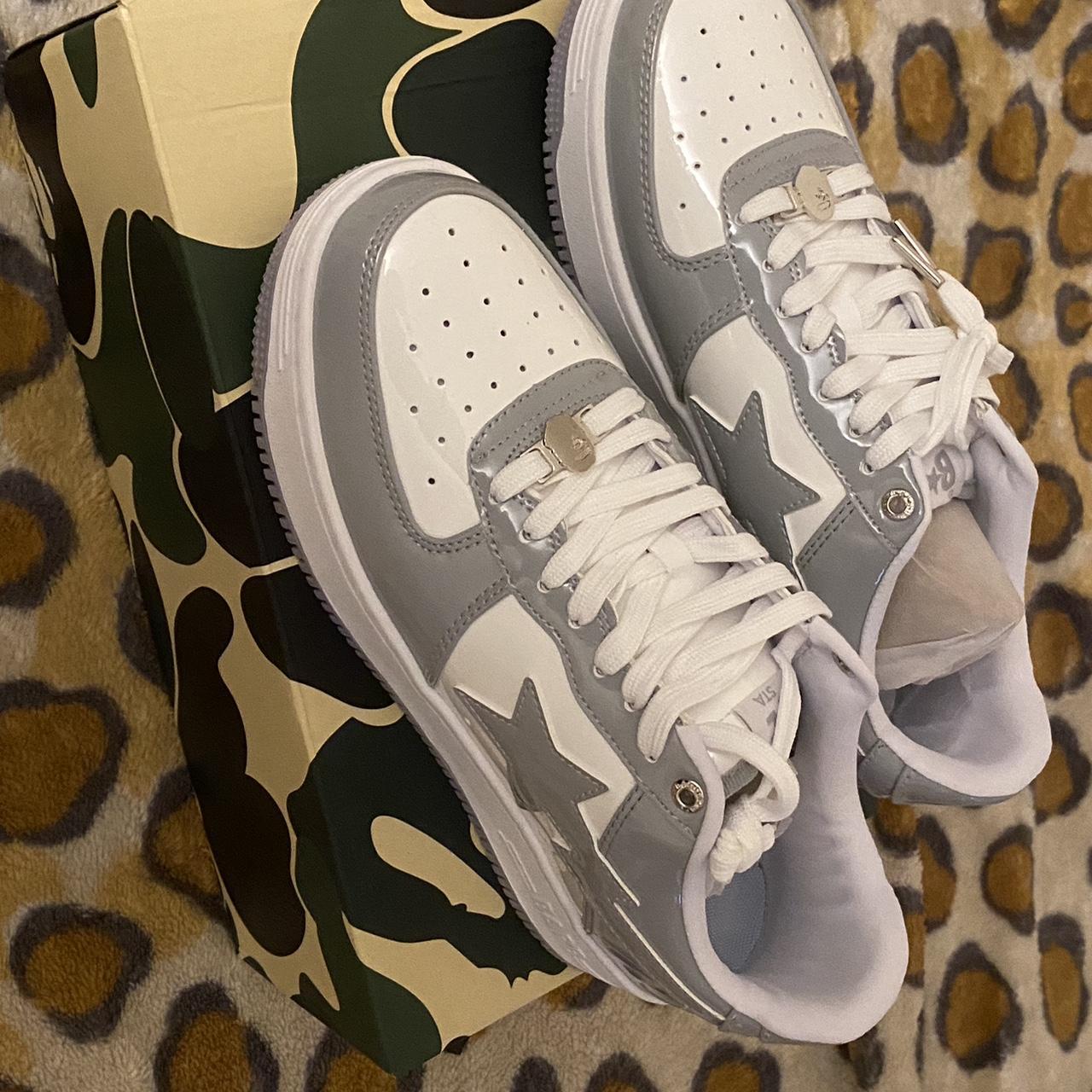 Grey and white bapestas willing to negotiate - Depop