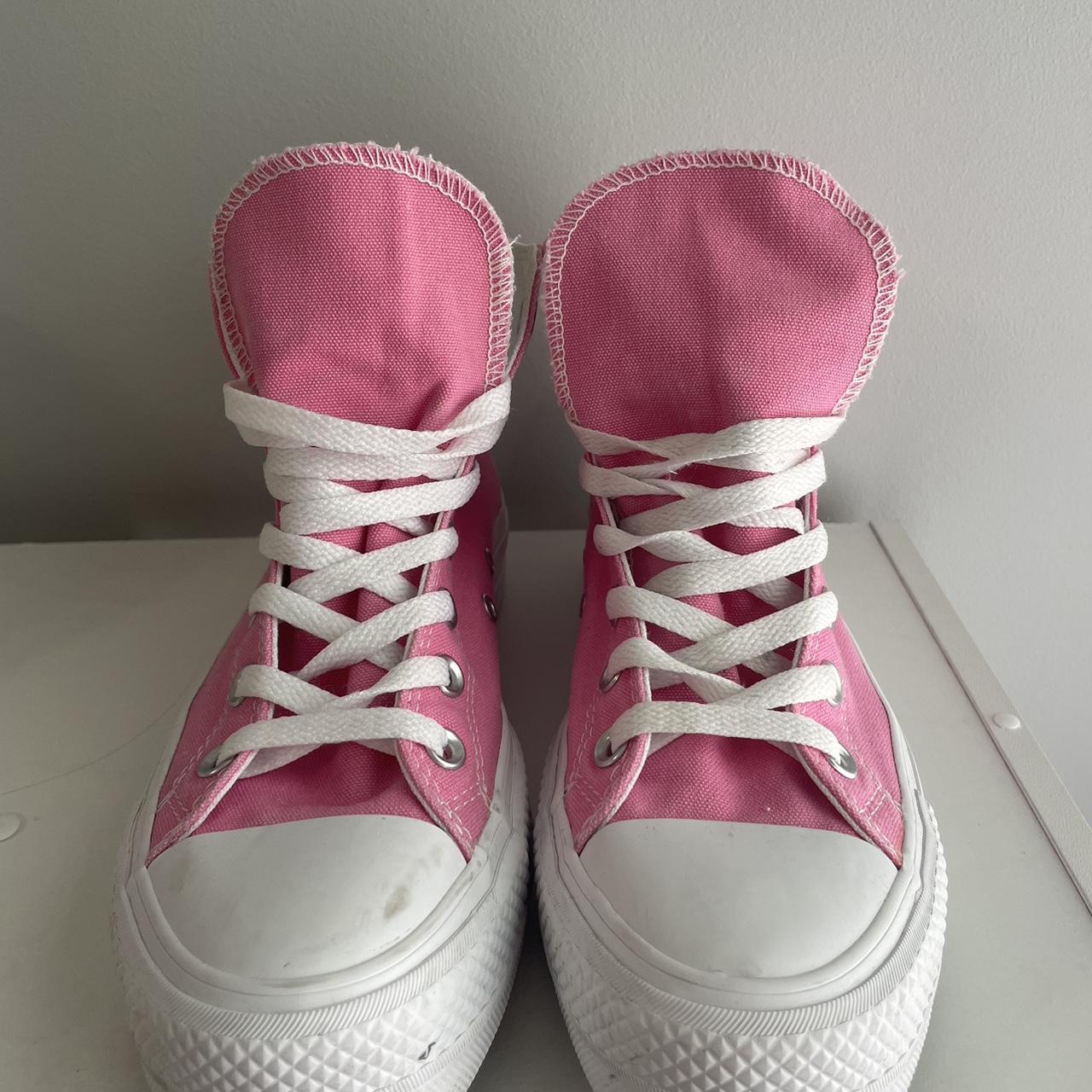 PINK PLATFORM CONVERSE -few flaws noted in pictures - Depop