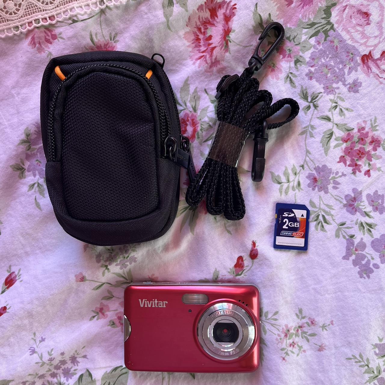 Vintage Digital Camera With Case and Memory Card... - Depop