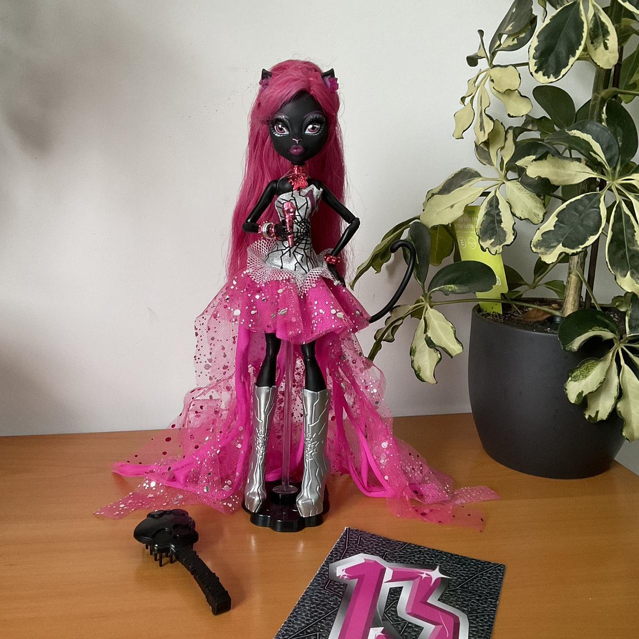 Monster High Catty Noir 13 In amazing condition,... - Depop