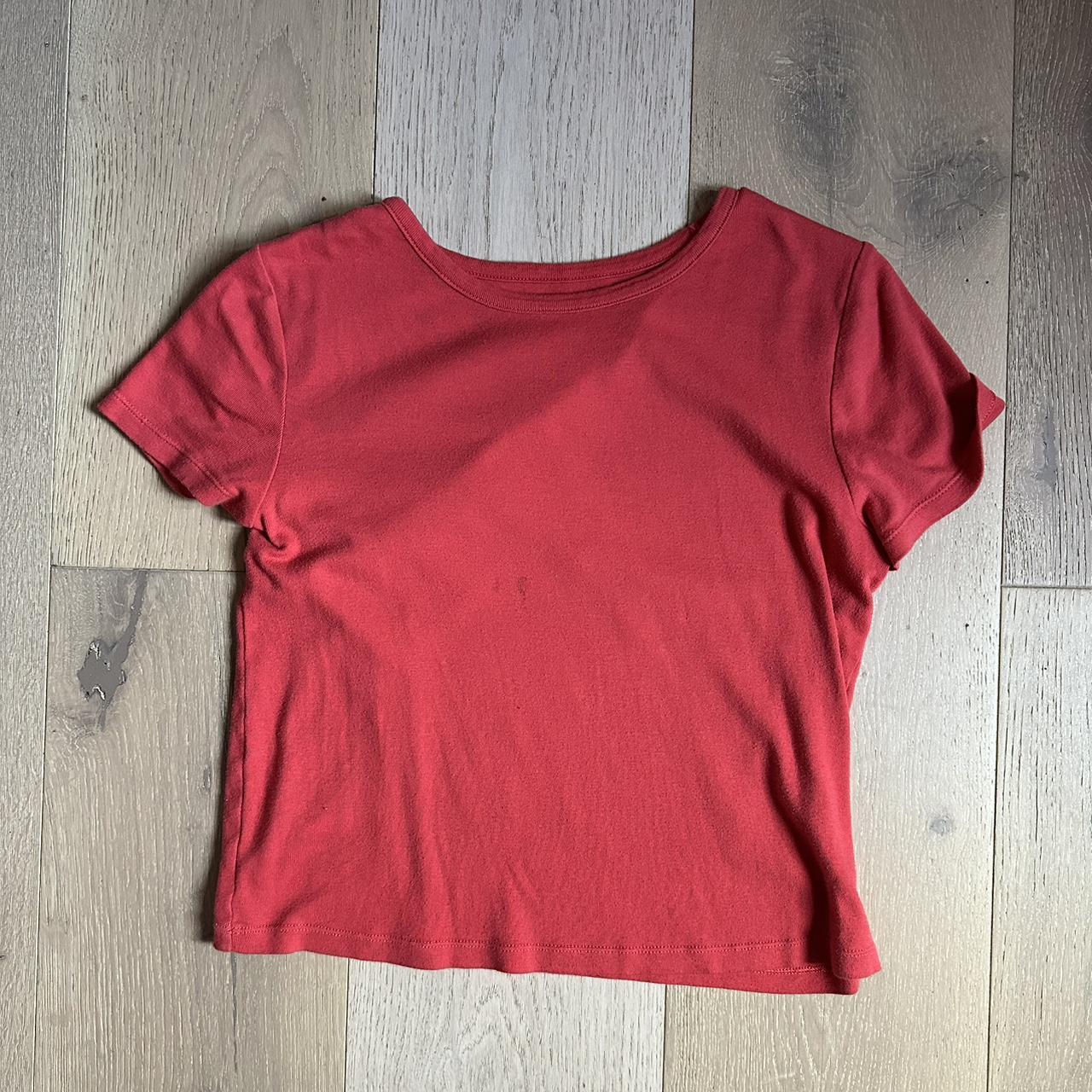 Medium red cropped top - Depop