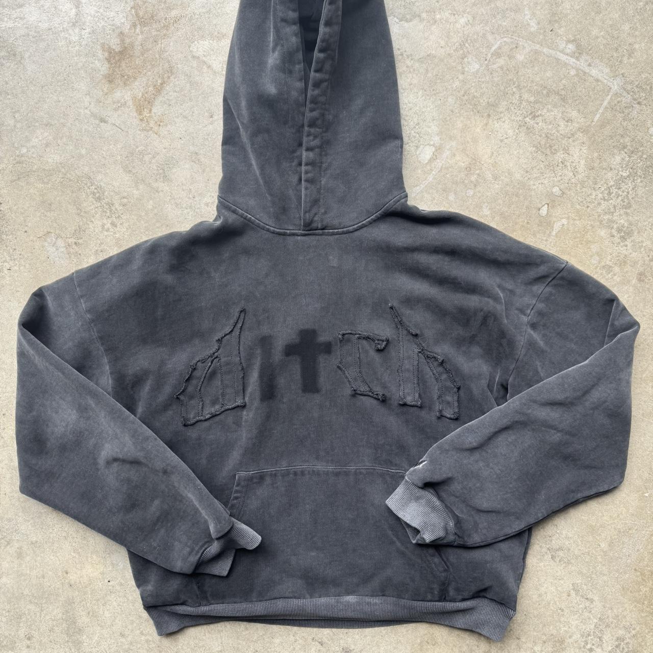 Ditch LA arch logo size M Perfect condition barely... | Depop