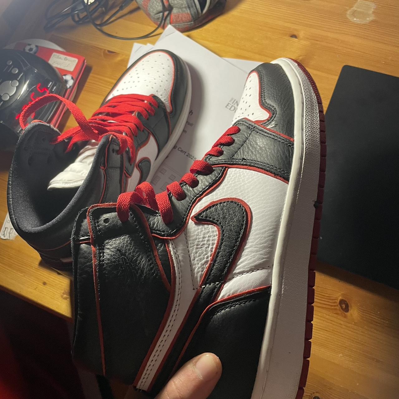 Jordan 1 Bloodline without shoe trees - Depop