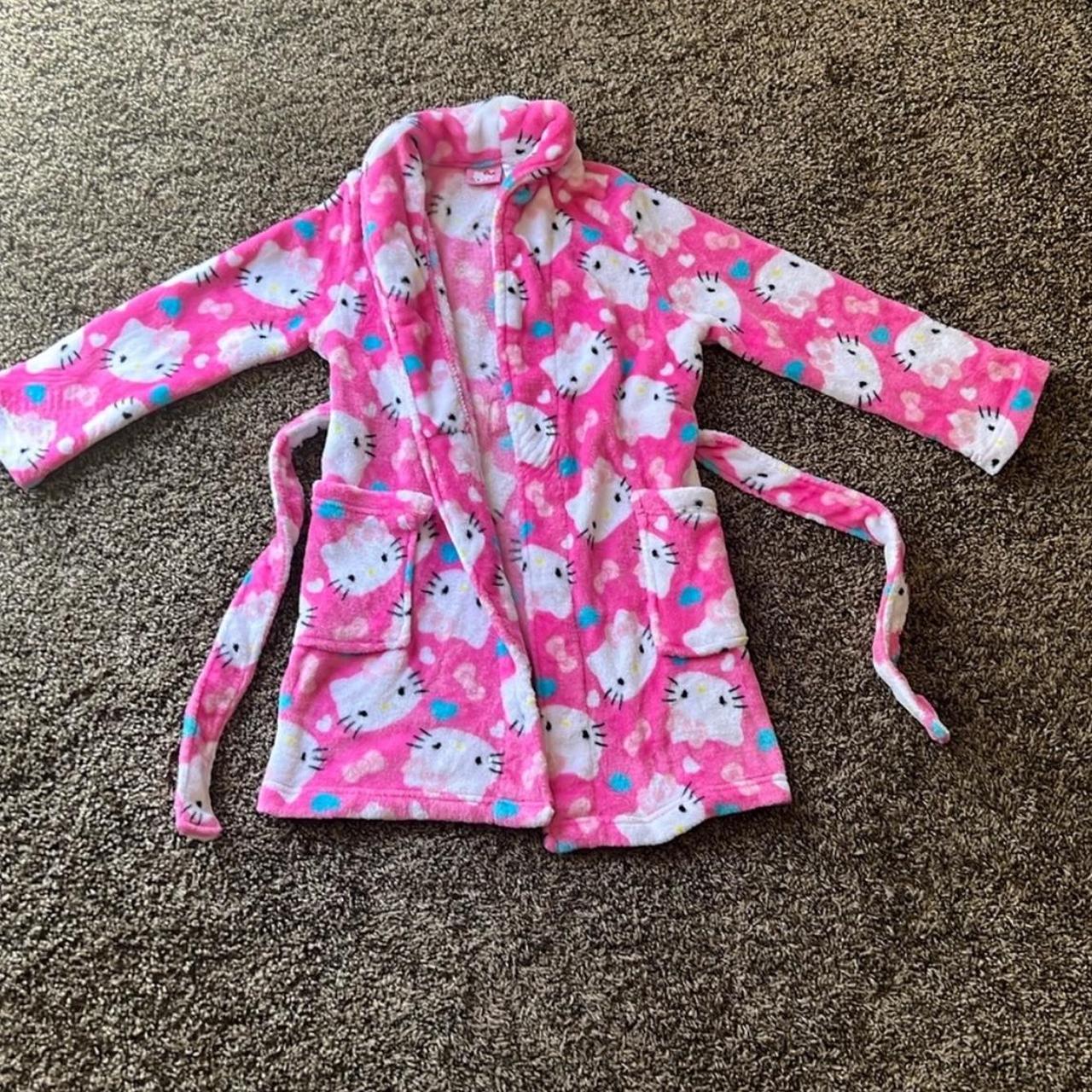 Cute hello kitty robe For kids Size: 7/8 - Depop