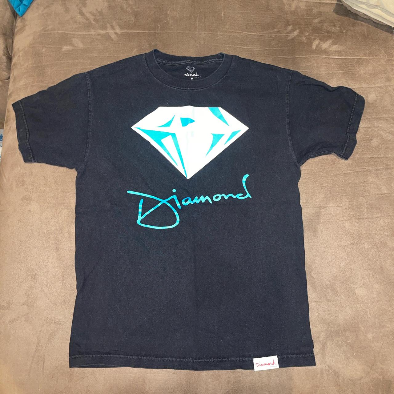 Diamond t - Depop