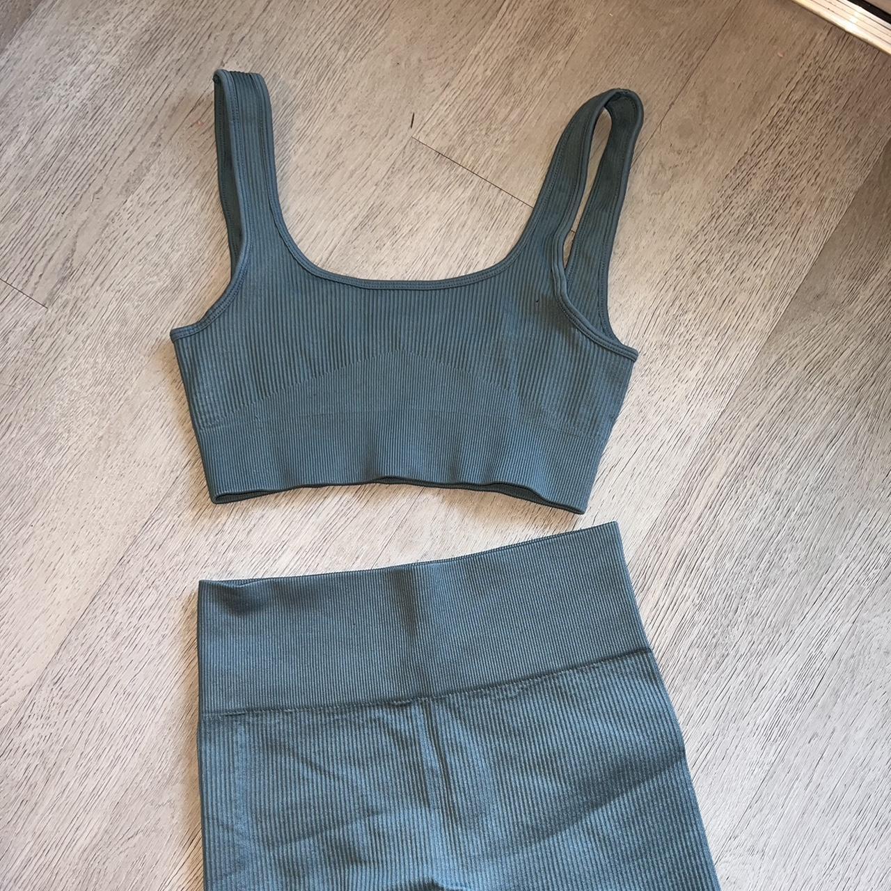 cute green workout set Size small - Depop
