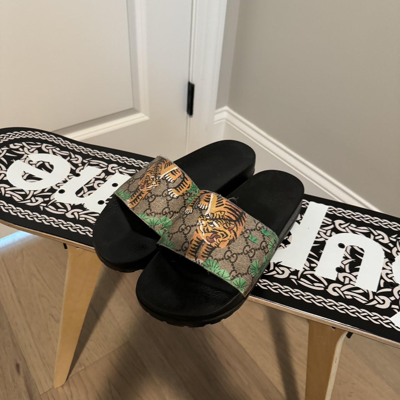 Gucci tiger slides #gucci #slides #winter #summer - Depop