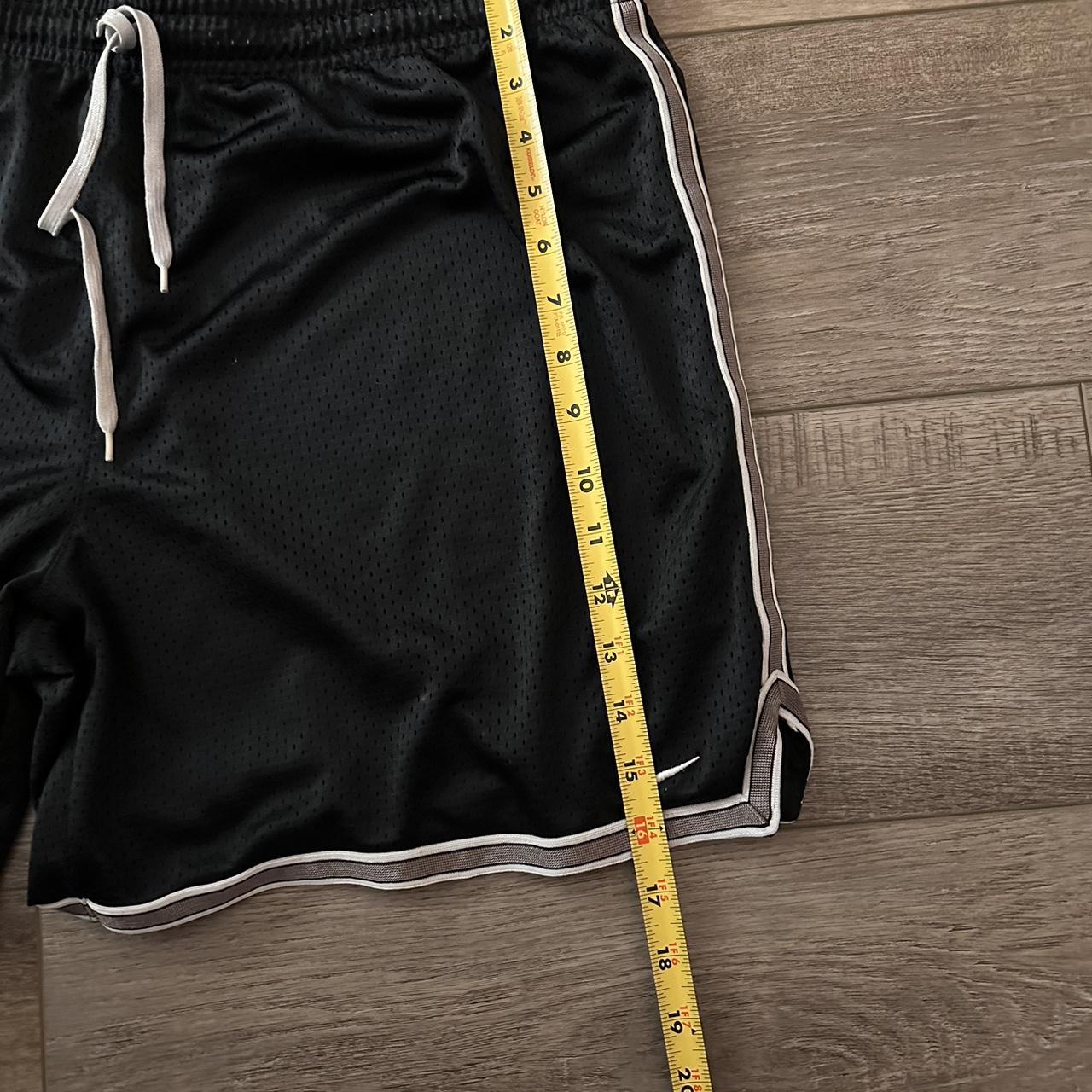 Vintage Nike shorts. Super clean shorts no flaws but... - Depop