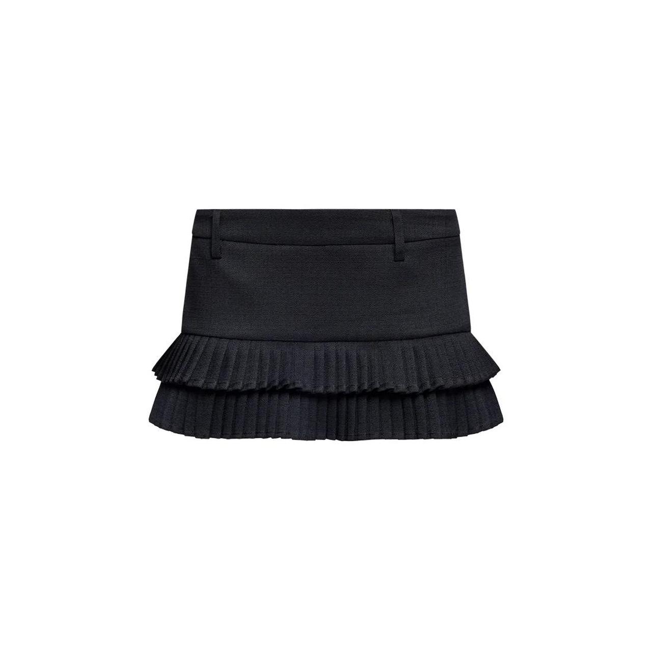 NWT Lioness Double Ruffle Mini Skort - ONYX Size XS... | Depop
