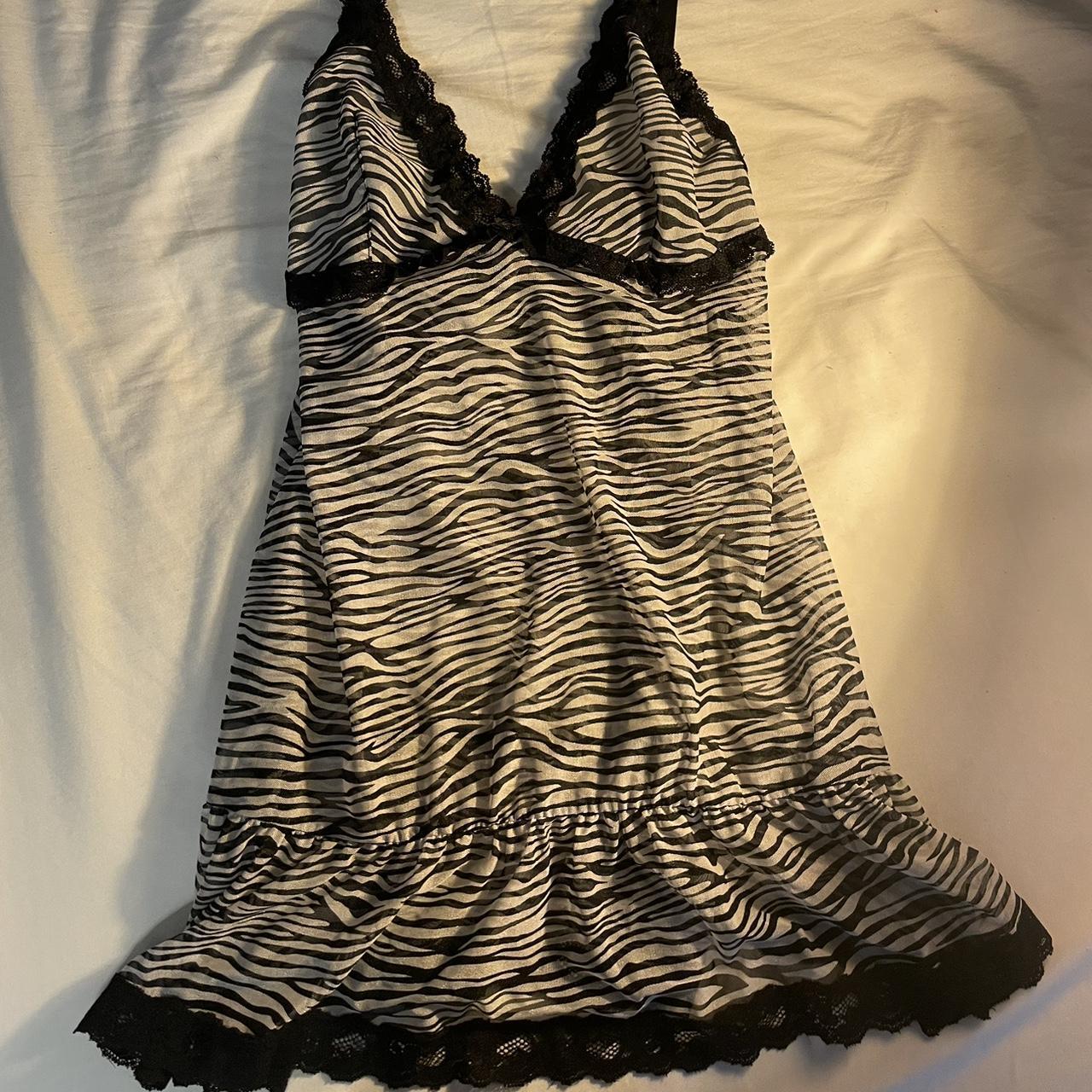 Black lace trimmed slip top🖤 -super flattering black... | Depop