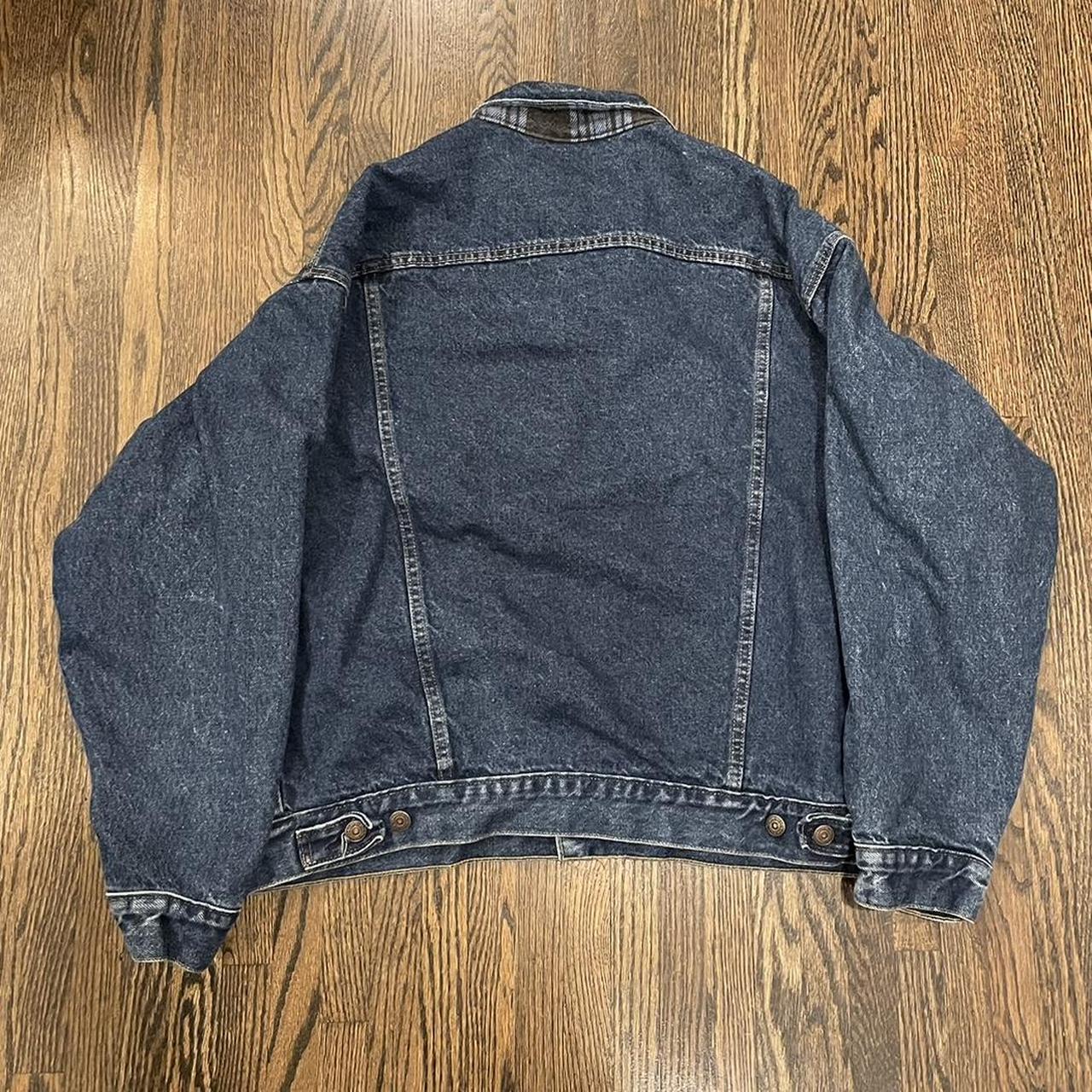 Levi’s Flannel Lined Jean Jacket Nice cropped boxy... - Depop