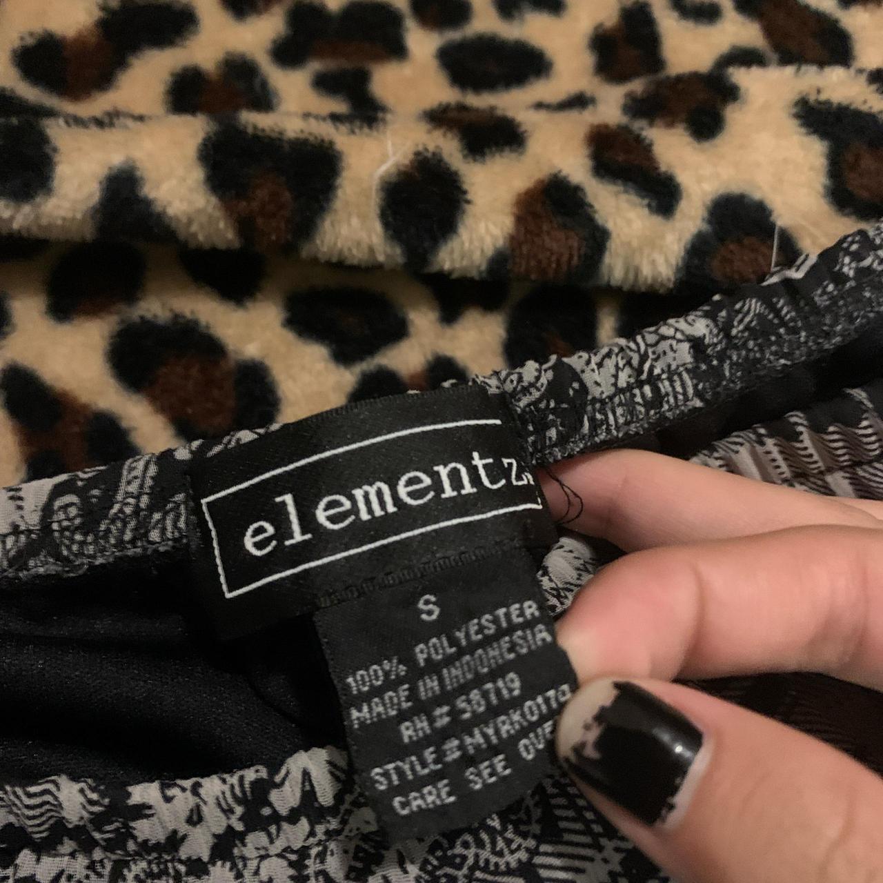 Flowy pattern black grey and white long skirt | Depop