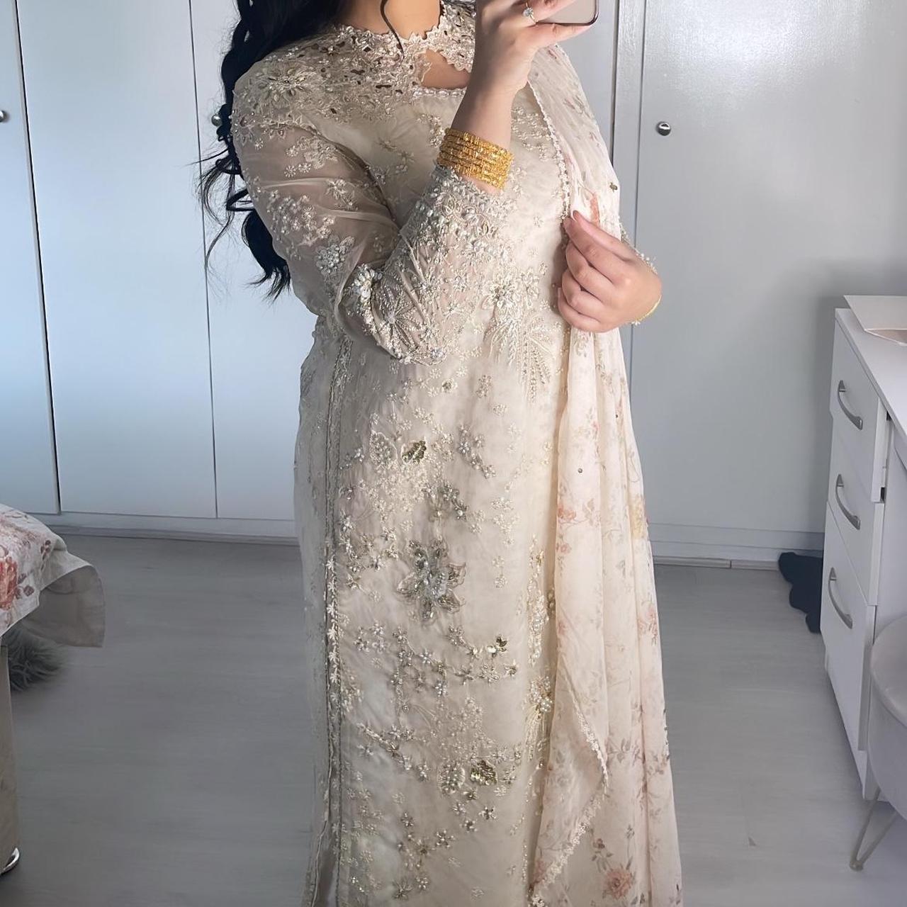 Suffuse Nahal- worn once. Size XL but has been... - Depop