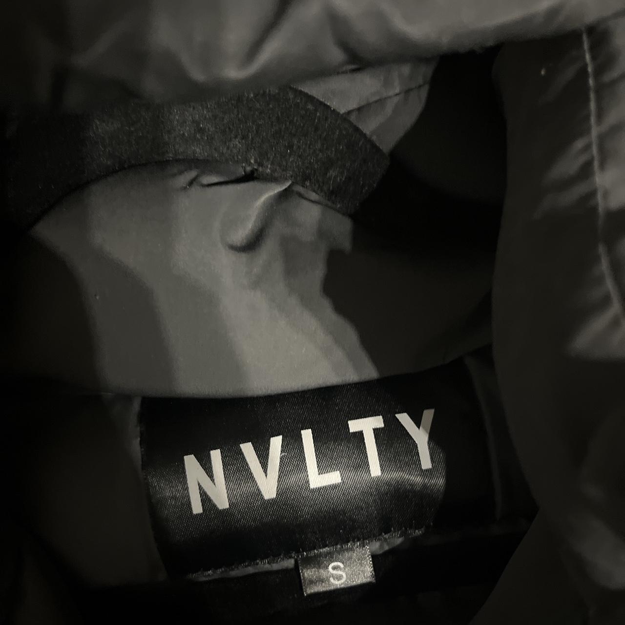 Used Grey Nvlty Puffer Jacket - Depop