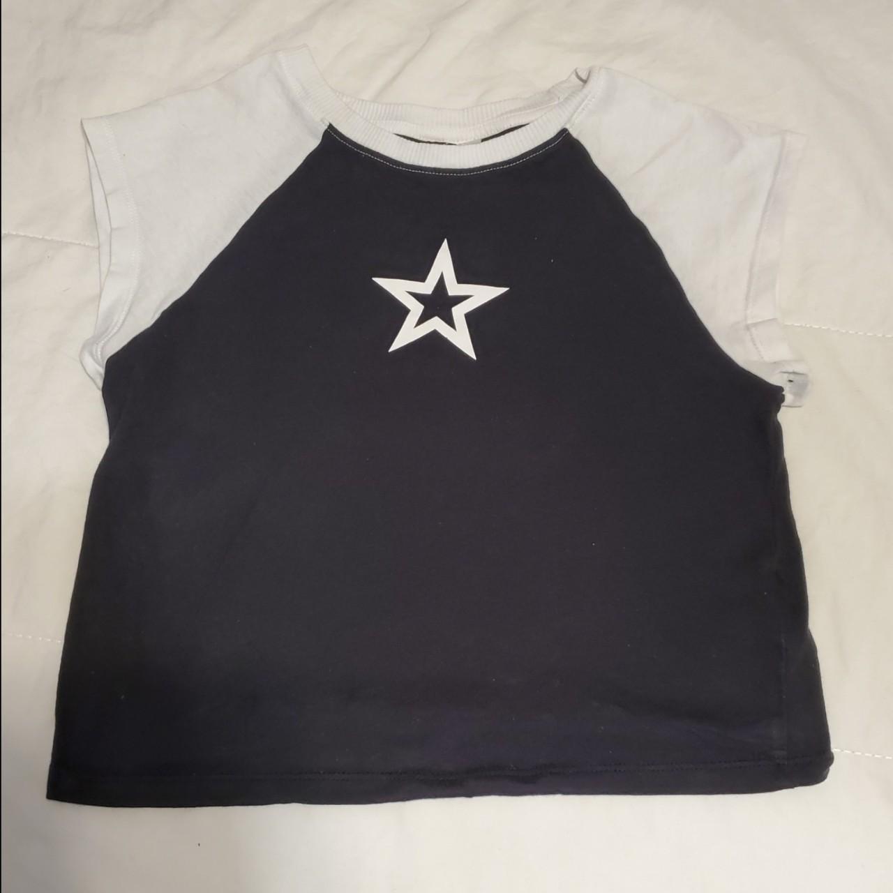 H&m star baby tee size small - Depop