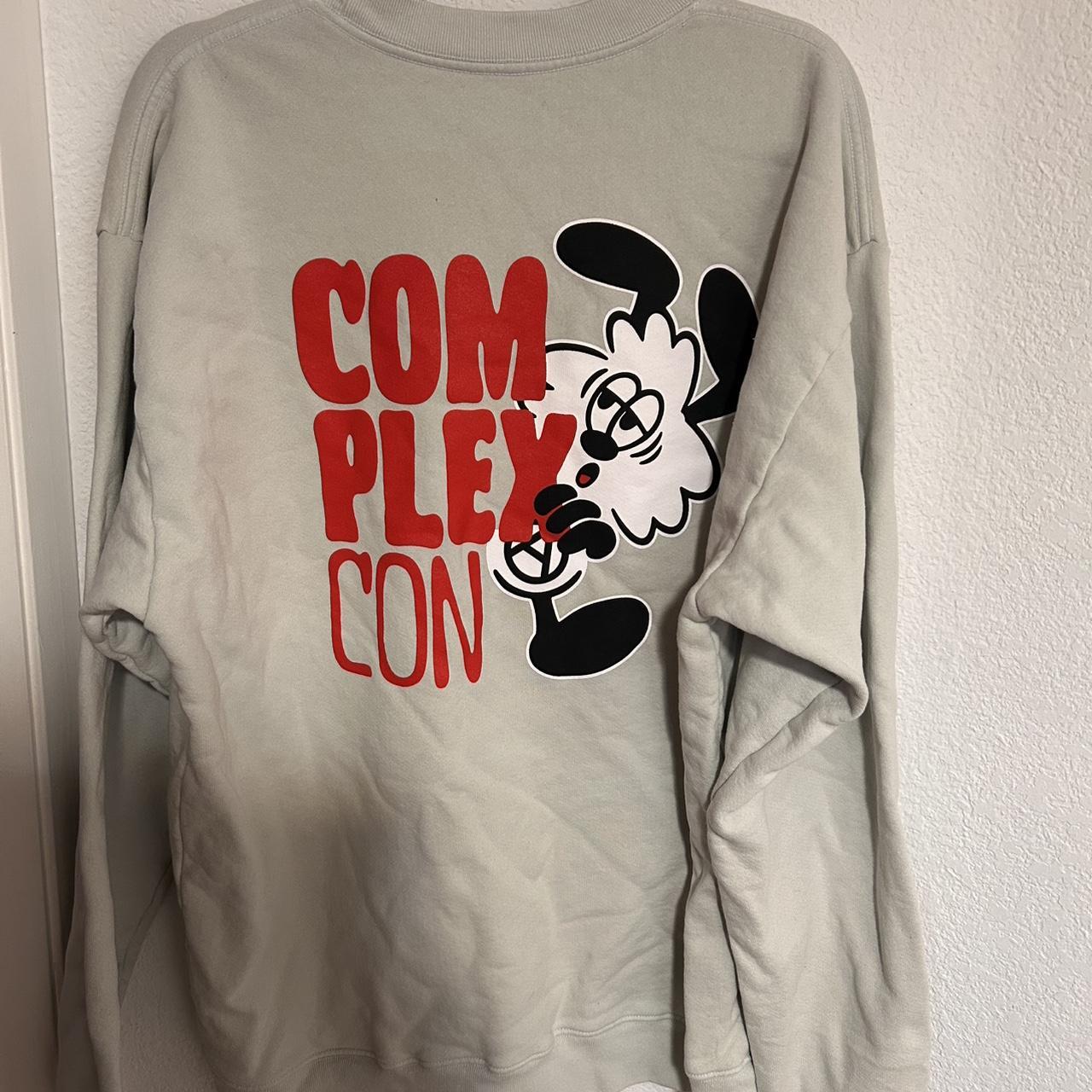 GIRLS DON'T CRY VERDY COMPLEXCON 2022 CREWNECK GREEN... | Depop