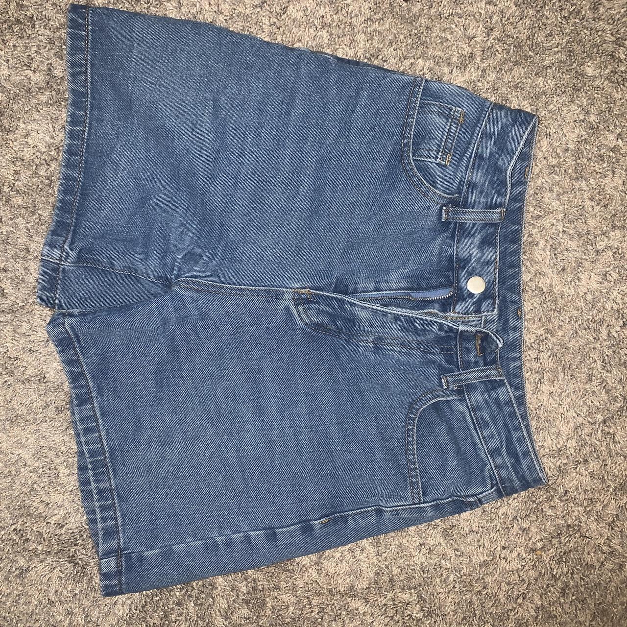 perfect denim jorts!! perfect length, not super mini... - Depop