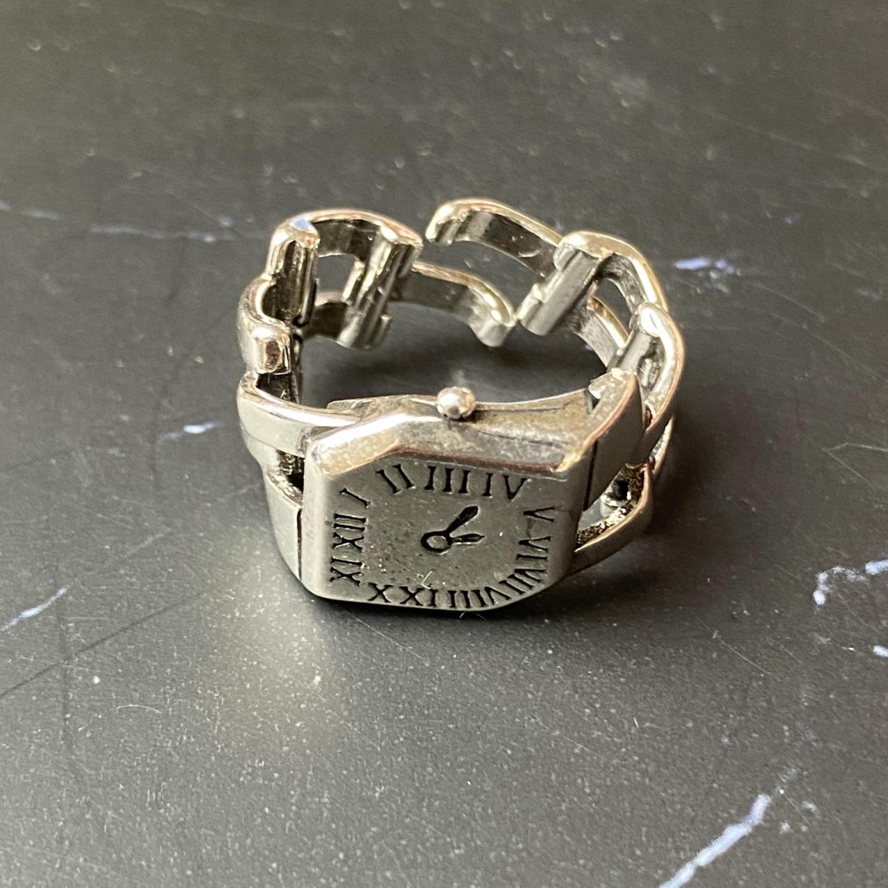 adjustable cool silver ring Size: US8，can be... - Depop