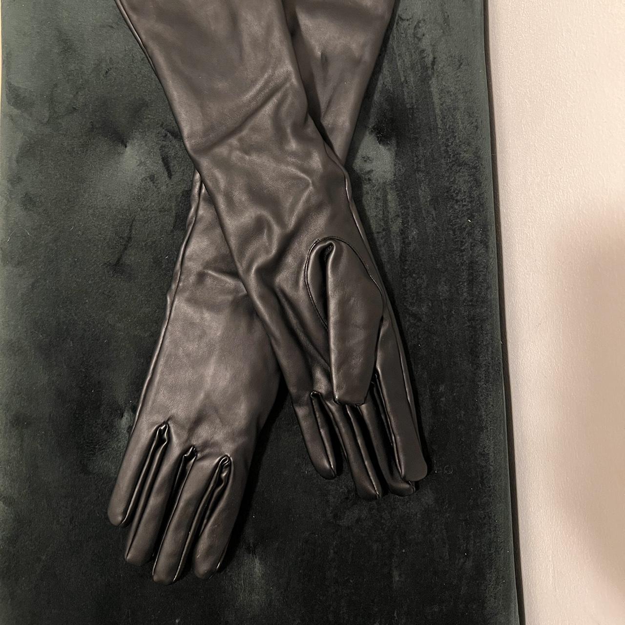 Woman Long sleeve(elbow lenght) gloves - Depop