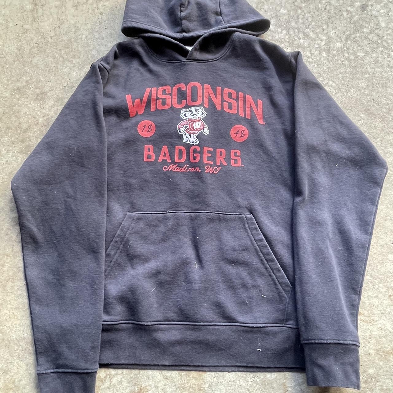 Cool wisconsin sweater for the fall #blackfridaysdeals - Depop