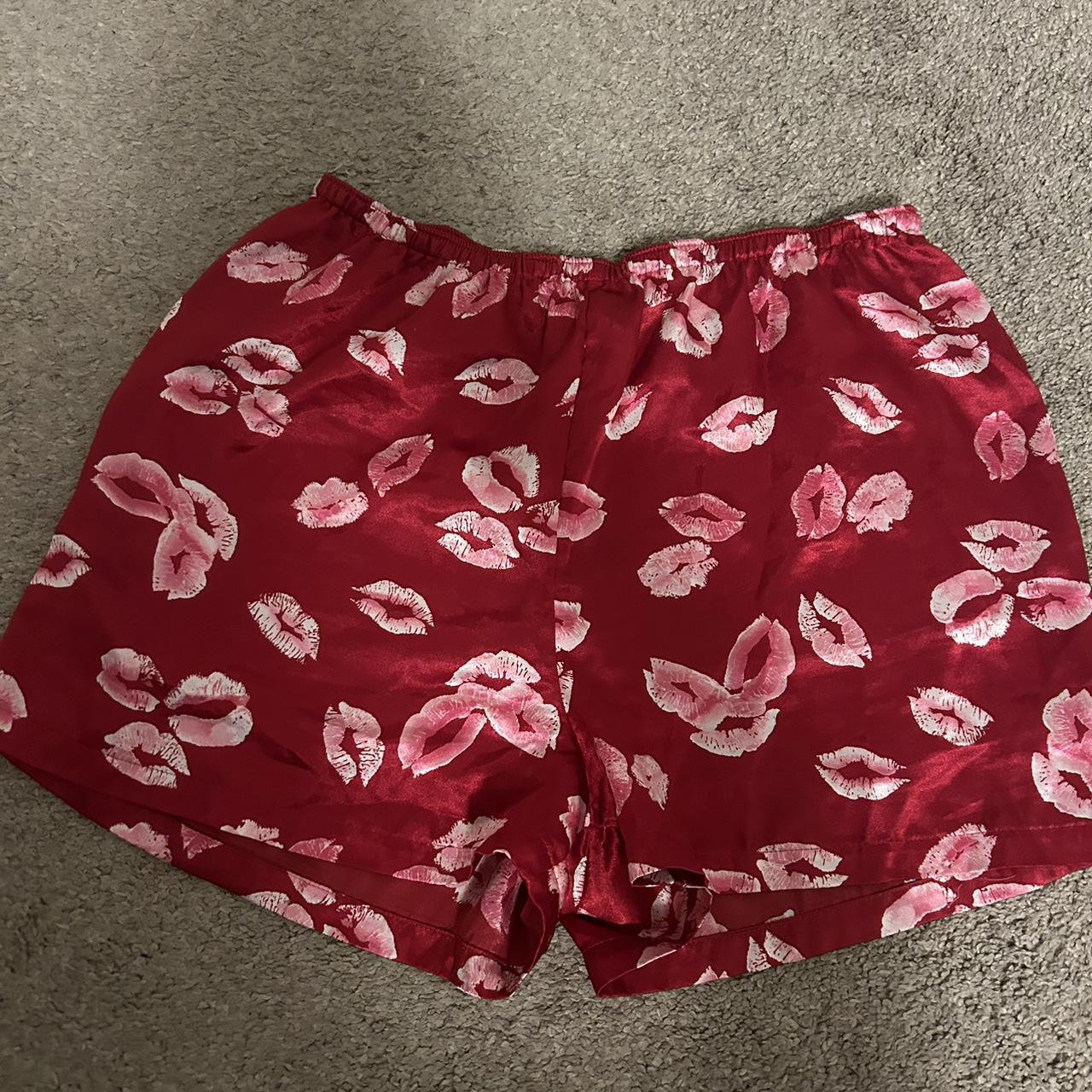 kiss/lips silk shorts super comfy and adorable... - Depop