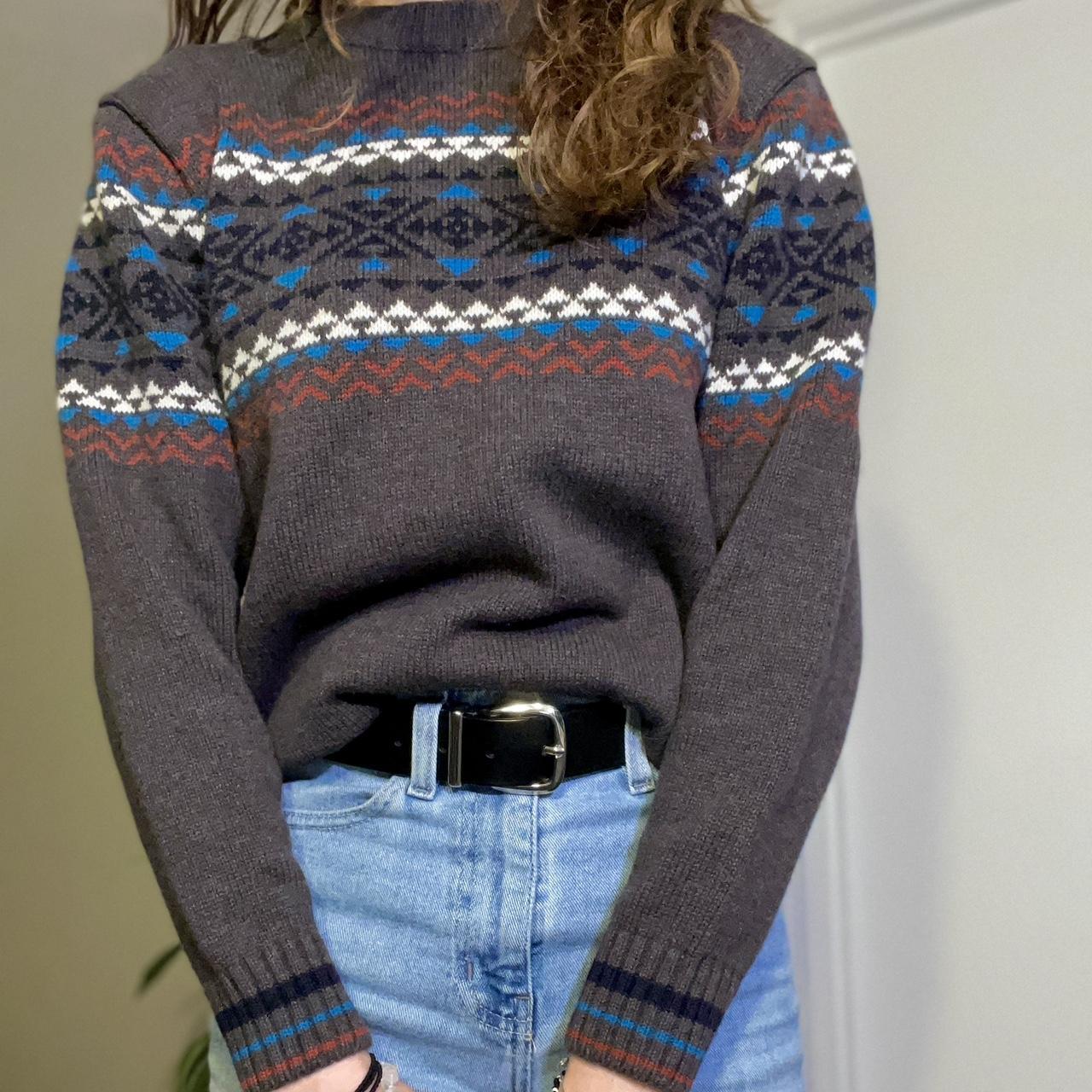 Retrofit vintage sweater 50% Wool🐻🤎 Very thick and... - Depop