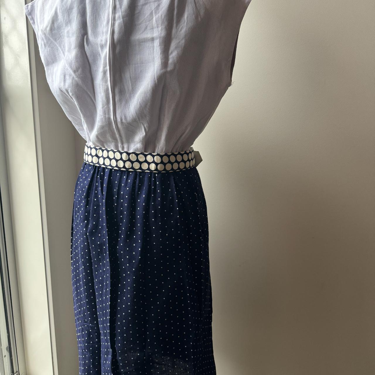 California design by Dorothy Samuel Dress with Belt... - Depop