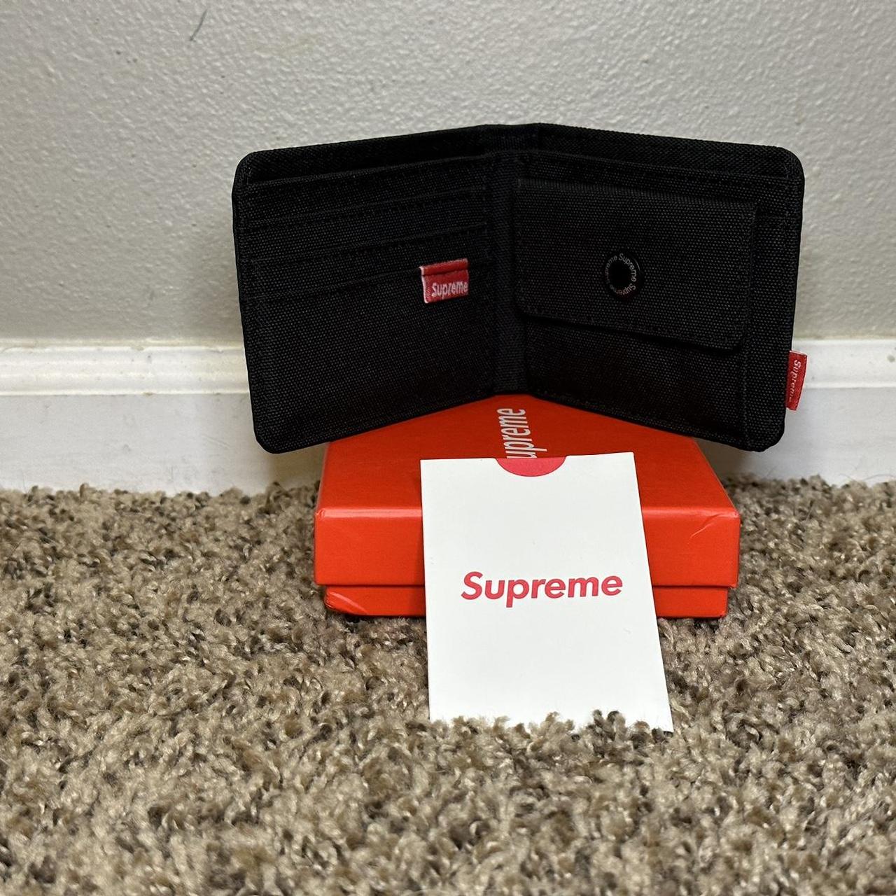 Men’s Supreme Wallet Black New w/box - Depop