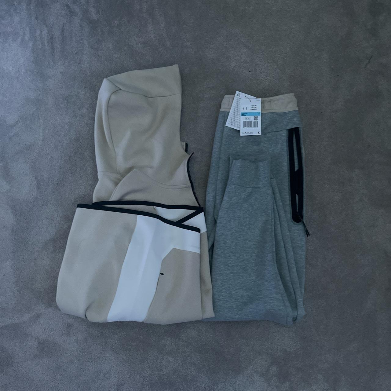 Nike Cream Colour Tech Fleece Both have tags Medium - Depop
