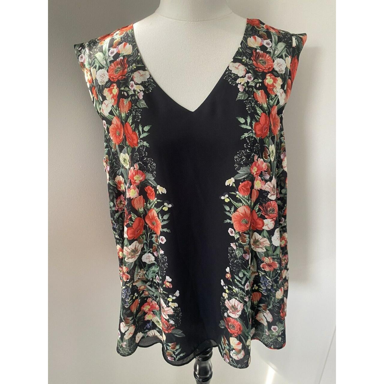 Tokito Sleeveless Blouse Floral Pattern Size... - Depop