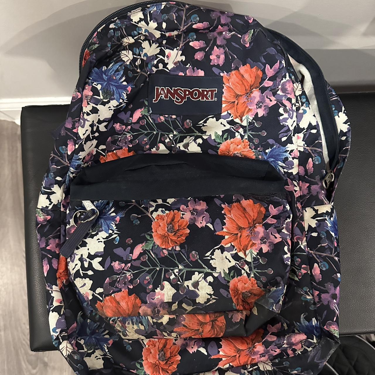 jansport backpack somewhat used - Depop