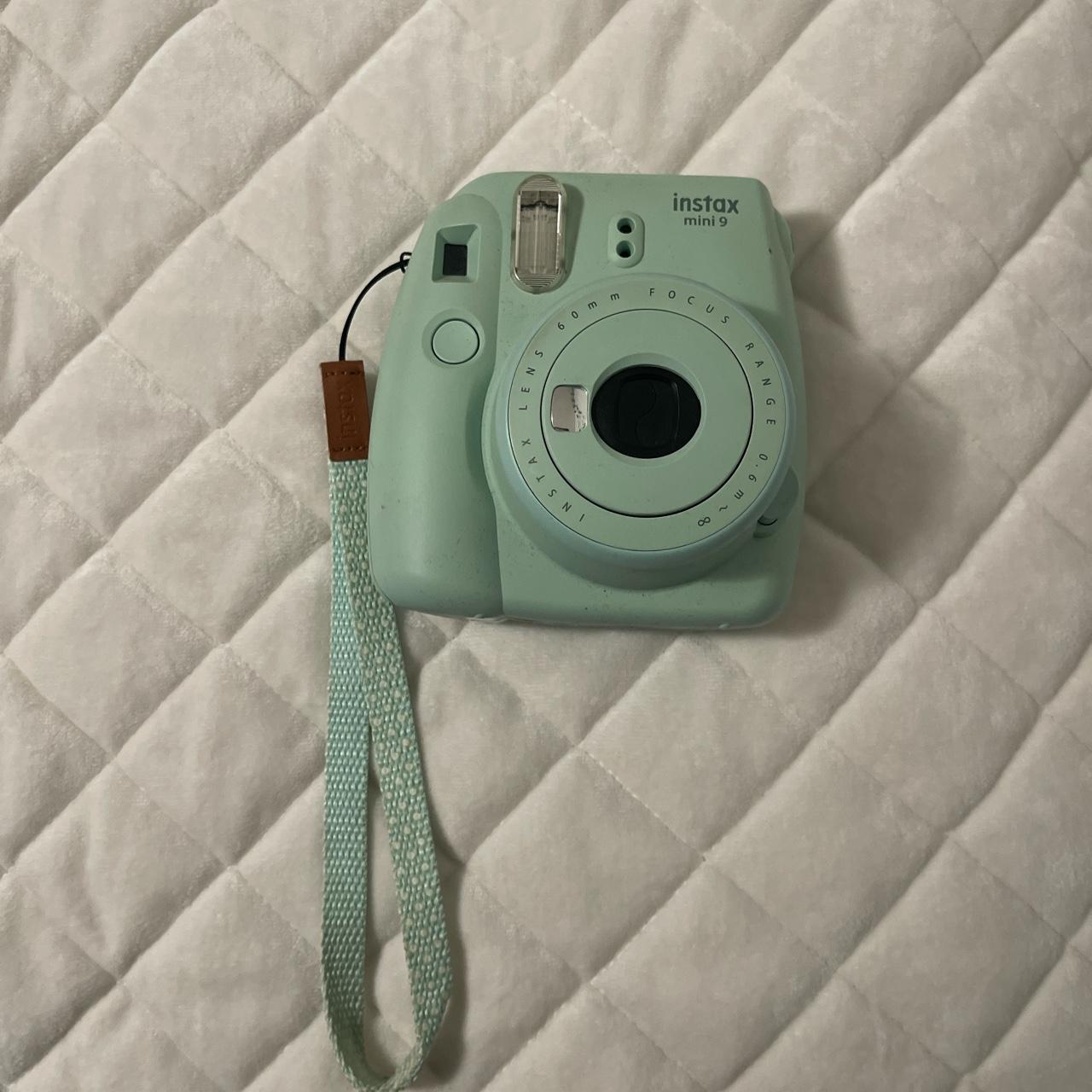 Polaroid fujifilm camera, Blue color no problems... - Depop