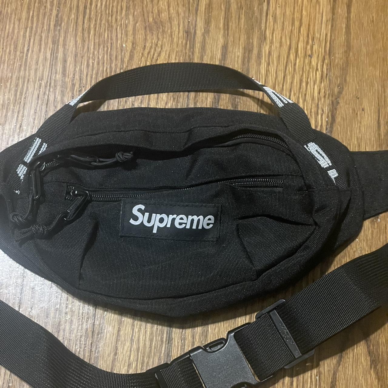 Supreme fanny pack - Depop