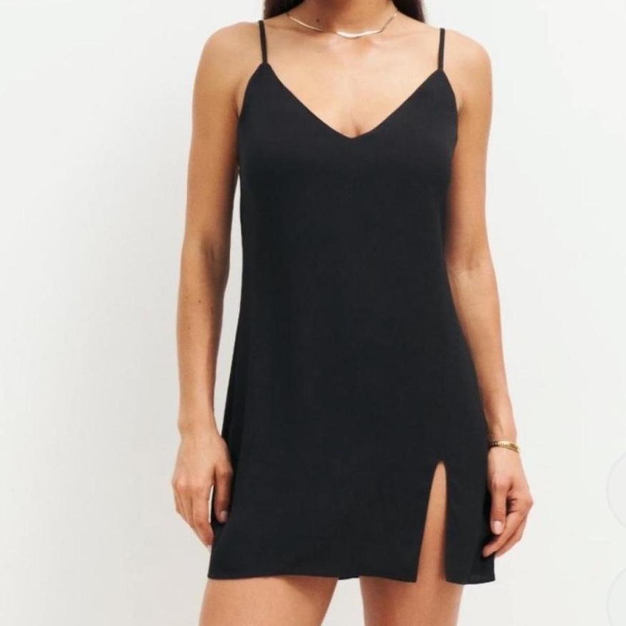 Reformation Marlowe mini. Worn once! No damage - Depop