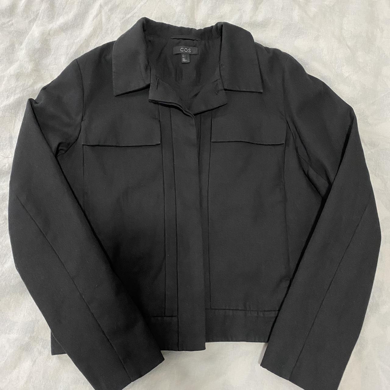 COS Cropped Fitted Overshirt Size 6 Material 57%... - Depop