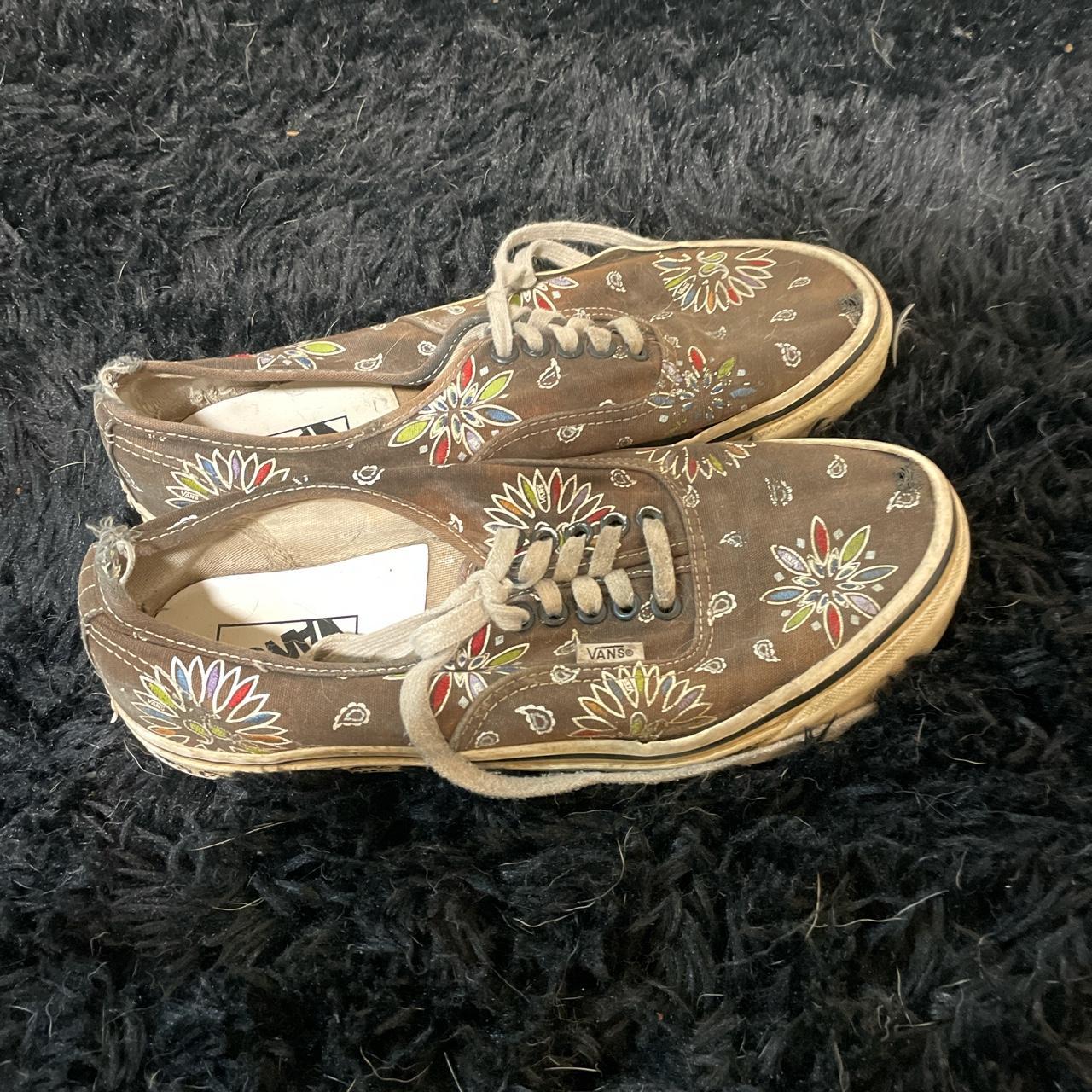 Vans Paisley Shoes- men’s 9 Heavily worn - Depop